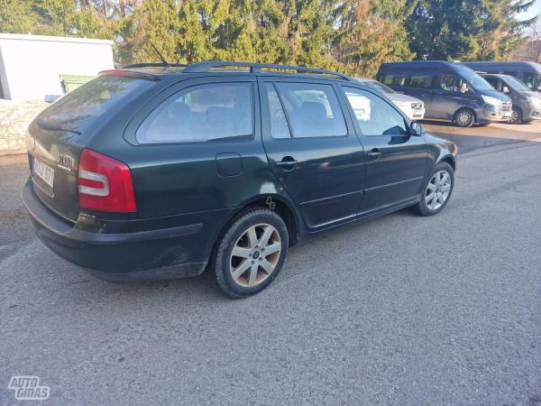 Zaļš Skoda Octavia 2005 Anykščiai, ar dzinēja tilpumu 2.00 L un nobraukumu 379 tūkst. km par 1200 €, foto 4 vietnē AUTOMOTO.COM.LV