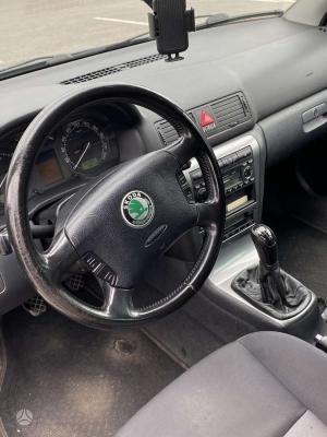 Zaļš Skoda Octavia 2005 Viļņa, ar dzinēja tilpumu 1.90 L un nobraukumu 303 tūkst. km par 960 €, foto 7 vietnē AUTOMOTO.COM.LV