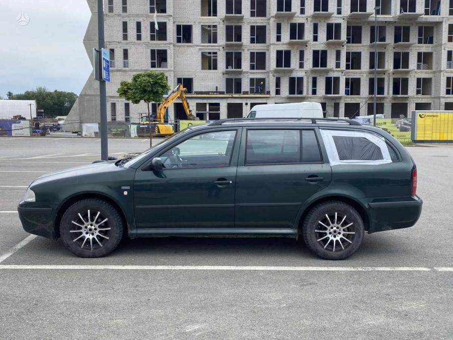 Zaļš Skoda Octavia 2005 Viļņa, ar dzinēja tilpumu 1.90 L un nobraukumu 303 tūkst. km par 960 €, foto 11 vietnē AUTOMOTO.COM.LV