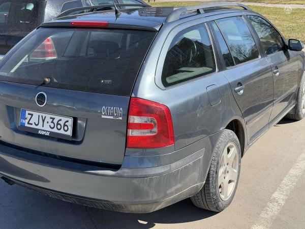 Zaļš Skoda Octavia 2007 Šauļi, ar dzinēja tilpumu 1.98 L un nobraukumu 360 tūkst. km par 800 €, foto 3 vietnē AUTOMOTO.COM.LV