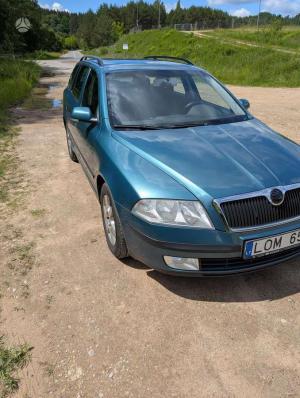 Zaļš Skoda Octavia 2007 Viļņa, ar dzinēja tilpumu 1.80 L un nobraukumu 266 tūkst. km par 1000 €, foto  vietnē AUTOMOTO.COM.LV
