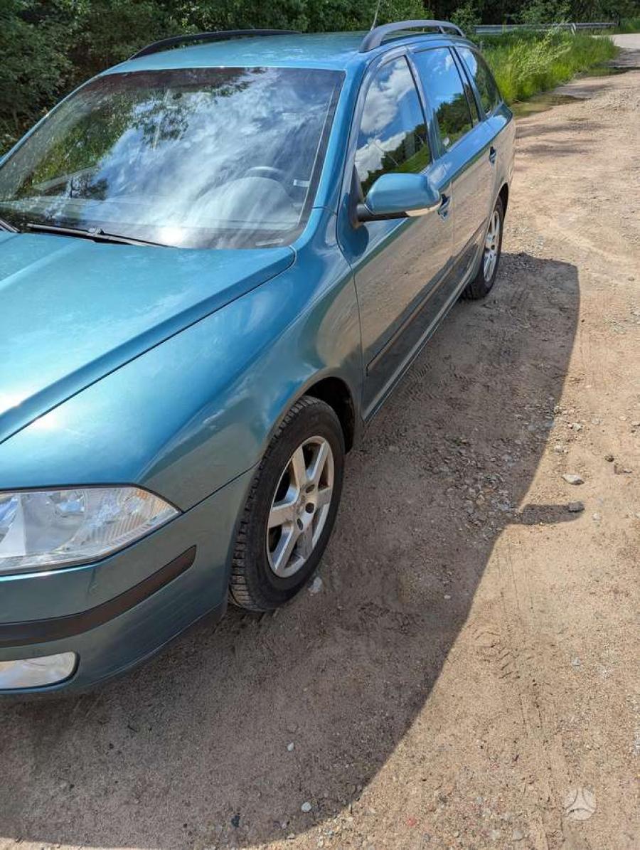 Zaļš Skoda Octavia 2007 Viļņa, ar dzinēja tilpumu 1.80 L un nobraukumu 266 tūkst. km par 1000 €, foto 3 vietnē AUTOMOTO.COM.LV