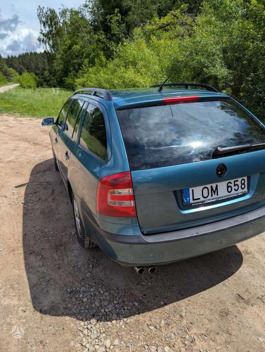 Zaļš Skoda Octavia 2007 Viļņa, ar dzinēja tilpumu 1.80 L un nobraukumu 266 tūkst. km par 1000 €, foto 5 vietnē AUTOMOTO.COM.LV