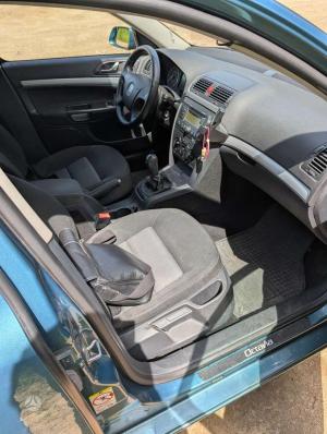 Zaļš Skoda Octavia 2007 Viļņa, ar dzinēja tilpumu 1.80 L un nobraukumu 266 tūkst. km par 1000 €, foto 15 vietnē AUTOMOTO.COM.LV
