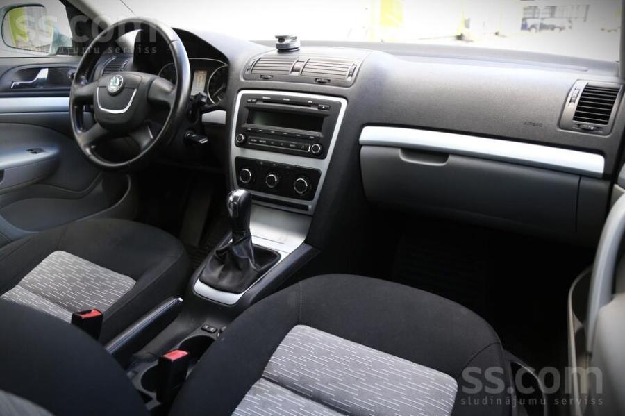 Green Skoda Octavia 2009 in Riga, with an engine capacity of 1.90 L and mileage of 173 thousand km for 2495 €, photo 12 on AUTOMOTO.COM.LV