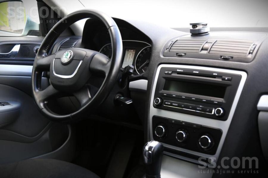 Green Skoda Octavia 2009 in Riga, with an engine capacity of 1.90 L and mileage of 173 thousand km for 2495 €, photo 13 on AUTOMOTO.COM.LV