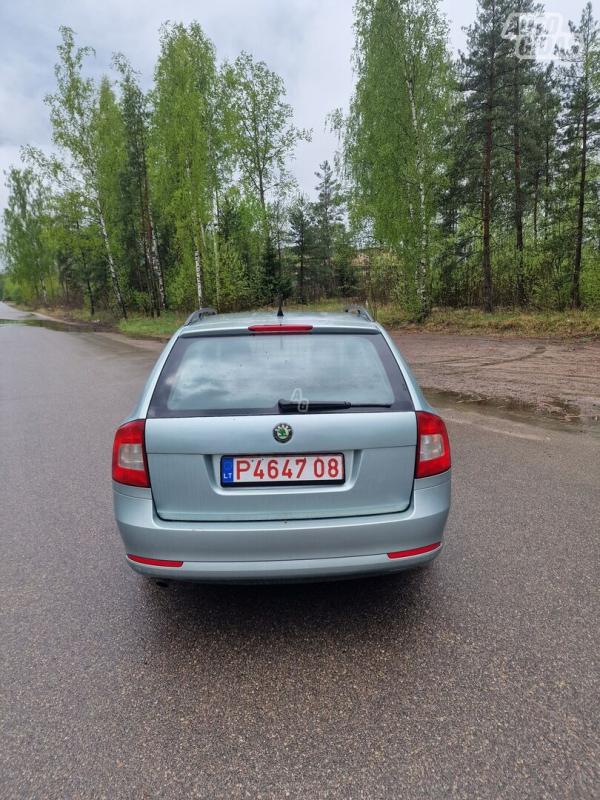 Green Skoda Octavia 2010 in Visaginas, with an engine capacity of 1.60 L and mileage of 311 thousand km for 2100 €, photo 9 on AUTOMOTO.COM.LV