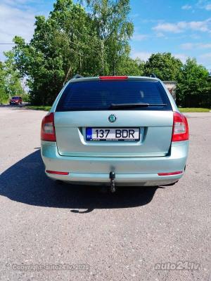 Green Skoda Octavia 2011 in Narva, with an engine capacity of 1.20 L and mileage of 303 thousand km for 3200 €, photo 9 on AUTOMOTO.COM.LV