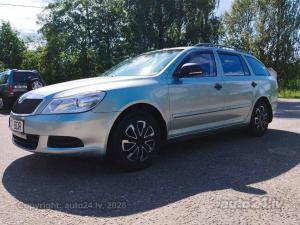 Green Skoda Octavia 2011 in Narva, with an engine capacity of 1.20 L and mileage of 303 thousand km for 3200 €, photo 13 on AUTOMOTO.COM.LV