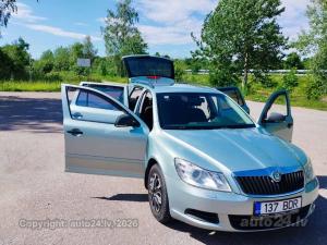 Green Skoda Octavia 2011 in Narva, with an engine capacity of 1.20 L and mileage of 303 thousand km for 3200 €, photo 14 on AUTOMOTO.COM.LV