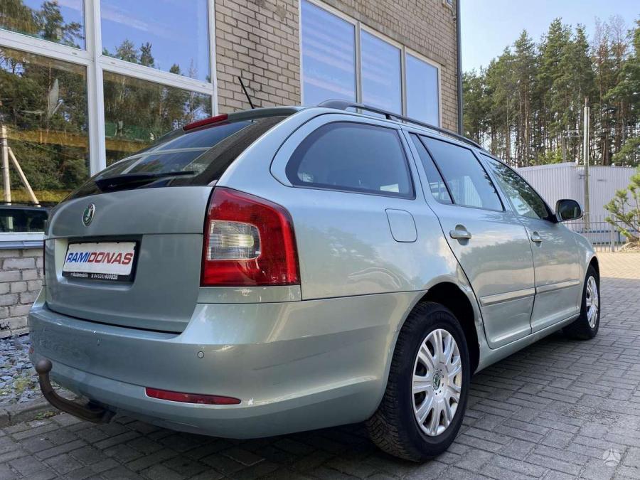 Green Skoda Octavia 2011 in Jonava, with an engine capacity of 1.20 L and mileage of 173 thousand km for 1500 €, photo 5 on AUTOMOTO.COM.LV