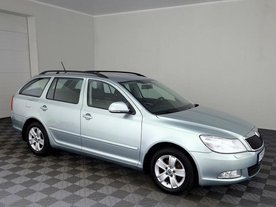 Green Skoda Octavia 2011 in Tallinn, with an engine capacity of 1.40 L and mileage of 188 thousand km for 2799 €, photo 9 on AUTOMOTO.COM.LV