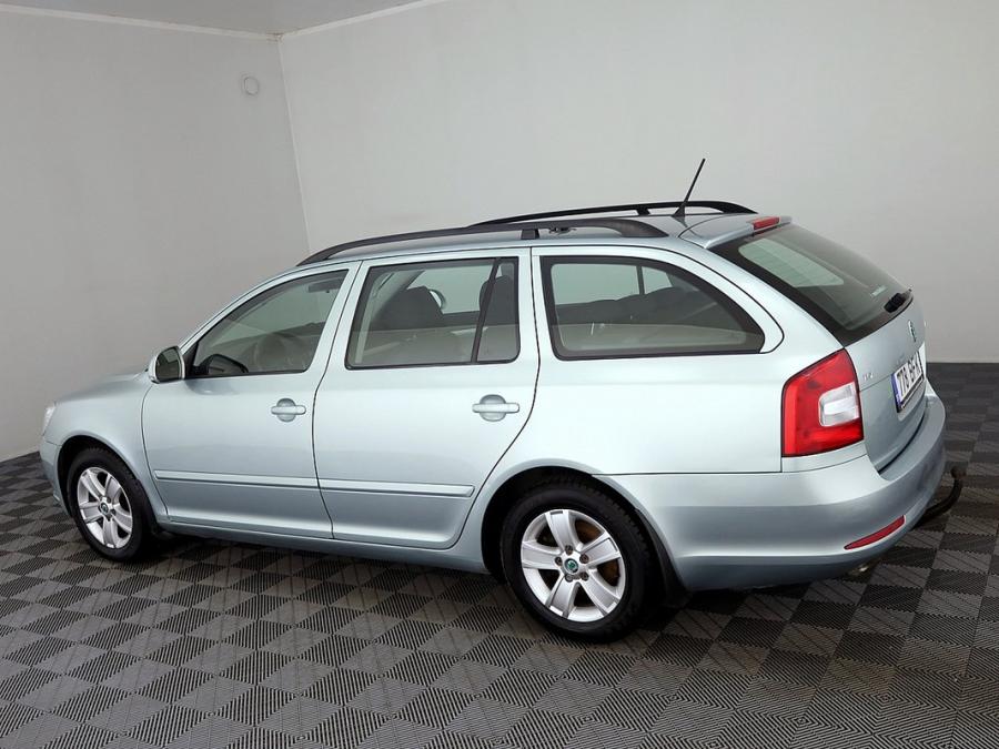 Green Skoda Octavia 2011 in Tallinn, with an engine capacity of 1.40 L and mileage of 188 thousand km for 2799 €, photo 12 on AUTOMOTO.COM.LV