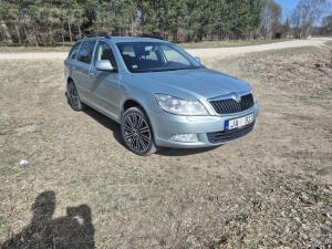 Green Skoda Octavia 2012 in Jelgava, with an engine capacity of 2.00 L and mileage of 355 thousand km for 2650 €, photo 1 on AUTOMOTO.COM.LV