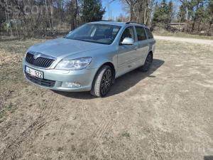 Green Skoda Octavia 2012 in Jelgava, with an engine capacity of 2.00 L and mileage of 355 thousand km for 2650 €, photo 2 on AUTOMOTO.COM.LV