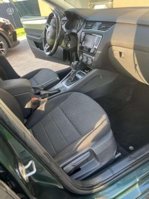 Green Skoda Octavia 2015 in Jonava, with an engine capacity of 1.97 L and mileage of 350 thousand km for 5850 €, photo 24 on AUTOMOTO.COM.LV