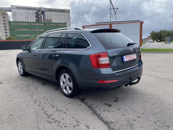Zaļš Skoda Octavia 2015 Kretinga, ar dzinēja tilpumu 1.97 L un nobraukumu 321 tūkst. km par 6400 €, foto 5 vietnē AUTOMOTO.COM.LV