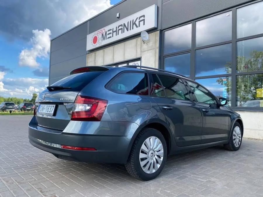 Zaļš Skoda Octavia 2017 Cēsis, ar dzinēja tilpumu 2.00 L un nobraukumu 313 tūkst. km par 8899 €, foto 9 vietnē AUTOMOTO.COM.LV