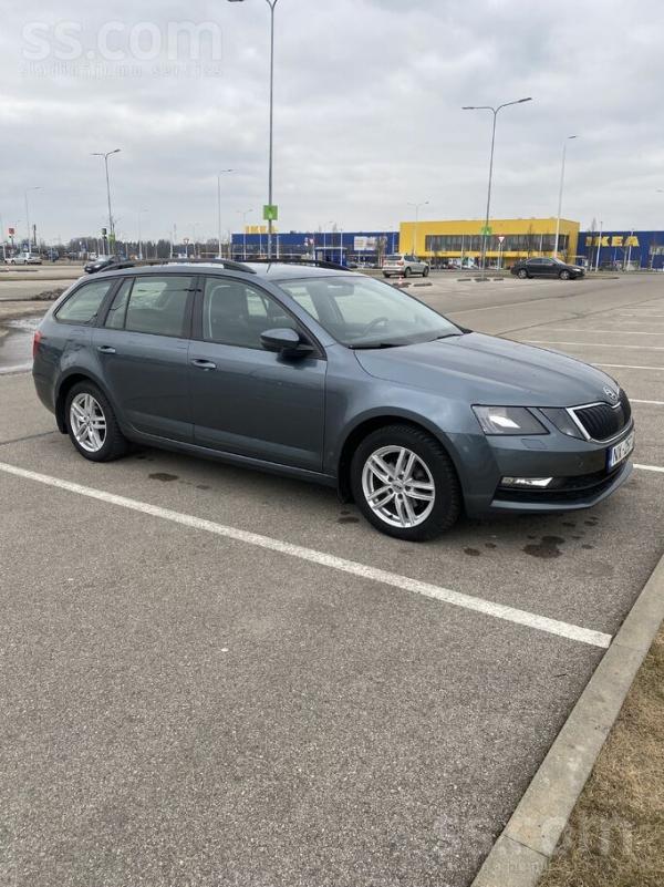 Green Skoda Octavia 2018 in Riga, with an engine capacity of 1.60 L and mileage of 271 thousand km for 7650 €, photo 1 on AUTOMOTO.COM.LV