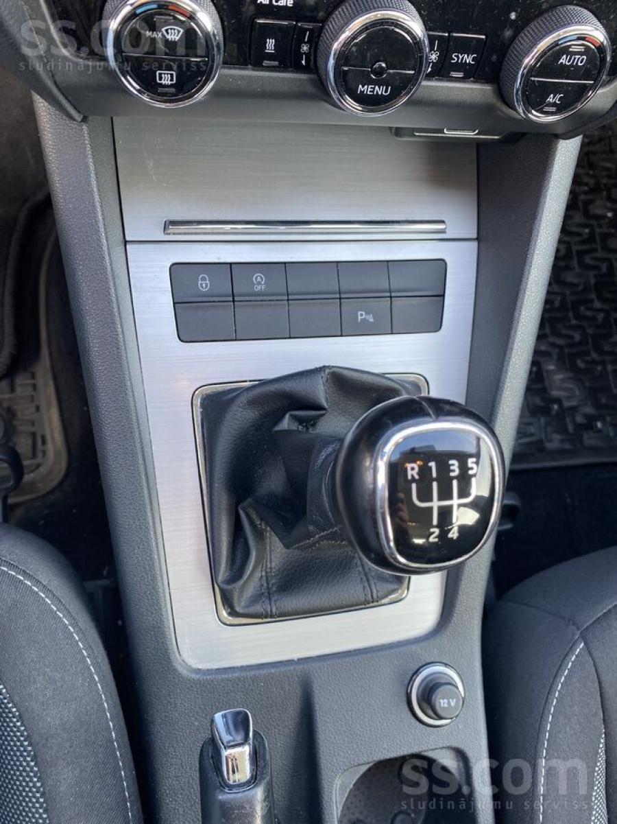 Zaļš Skoda Octavia 2018 Rīga, ar dzinēja tilpumu 1.60 L un nobraukumu 271 tūkst. km par 7650 €, foto 20 vietnē AUTOMOTO.COM.LV
