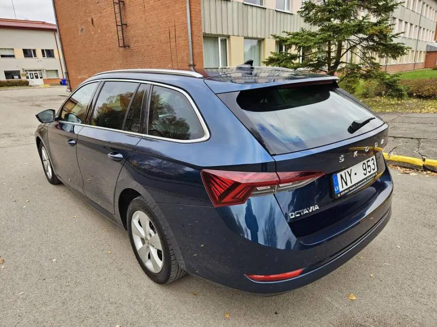 Green Skoda Octavia 2020 in Jekabpils, with an engine capacity of 2.00 L and mileage of 169 thousand km for 16250 €, photo 12 on AUTOMOTO.COM.LV
