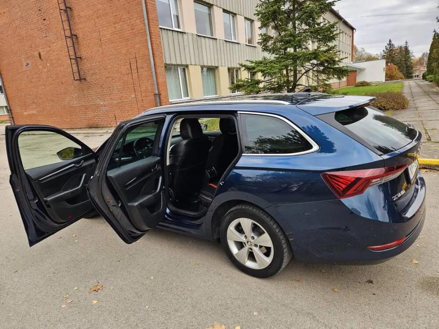 Green Skoda Octavia 2020 in Jekabpils, with an engine capacity of 2.00 L and mileage of 169 thousand km for 16250 €, photo 17 on AUTOMOTO.COM.LV