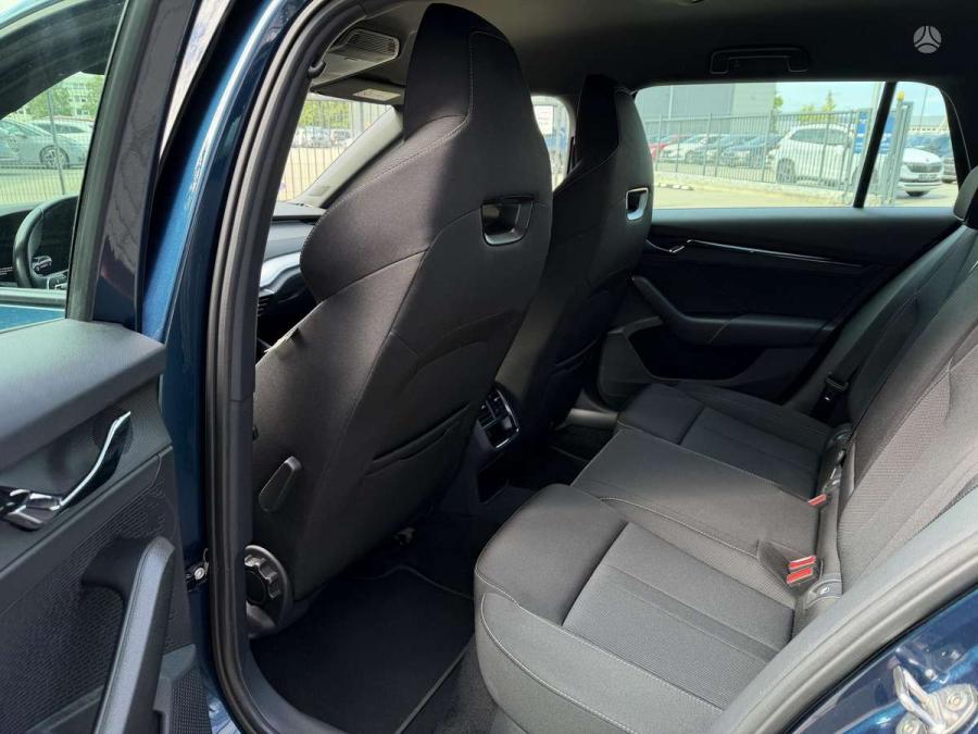 Zaļš Skoda Octavia 2023 Kauņa, ar dzinēja tilpumu 1.00 L un nobraukumu 194 tūkst. km par 14700 €, foto 14 vietnē AUTOMOTO.COM.LV