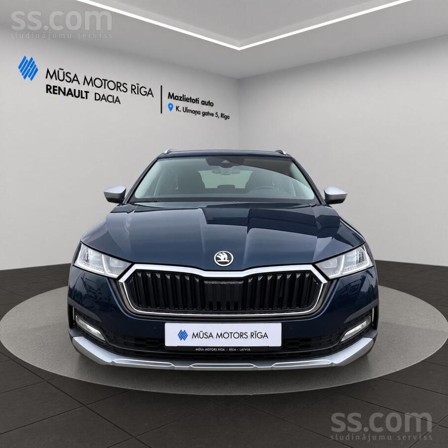 Green Skoda Octavia 2023 in Riga, with an engine capacity of 2.00 L and mileage of 67 thousand km for 26995 €, photo 3 on AUTOMOTO.COM.LV