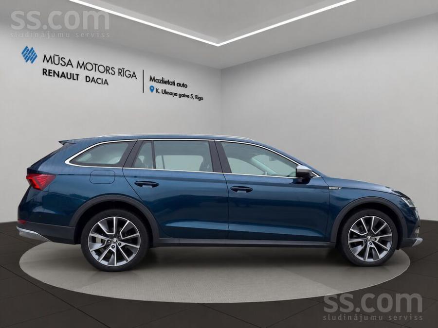 Green Skoda Octavia 2023 in Riga, with an engine capacity of 2.00 L and mileage of 67 thousand km for 26995 €, photo 5 on AUTOMOTO.COM.LV