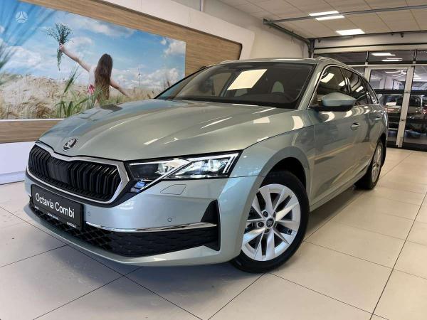 Green Skoda Octavia 2026 in Kaunas, with an engine capacity of 1.50 L and mileage of 5 thousand km for 31920 €, photo 1 on AUTOMOTO.COM.LV
