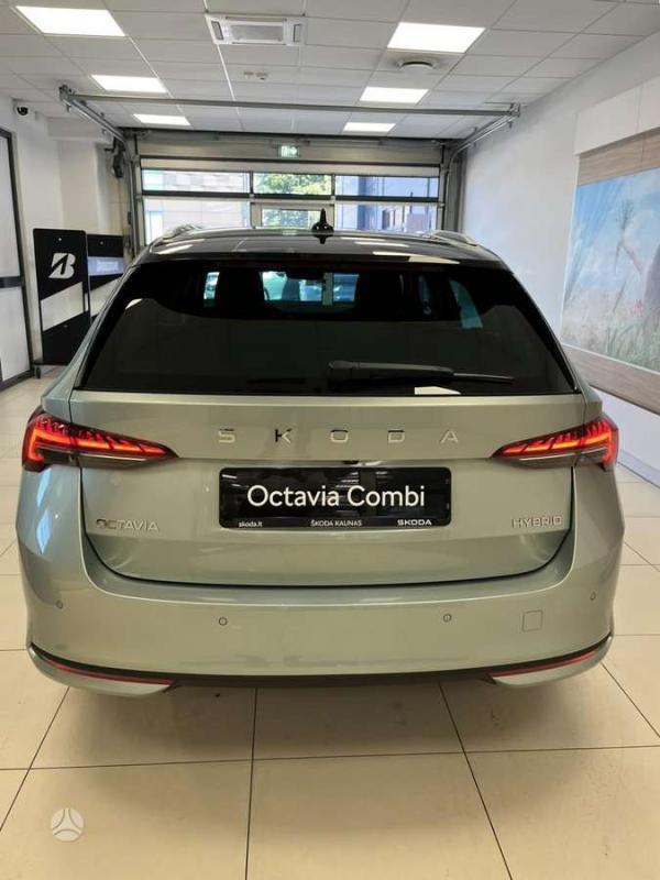 Green Skoda Octavia 2026 in Kaunas, with an engine capacity of 1.50 L and mileage of 5 thousand km for 31920 €, photo 6 on AUTOMOTO.COM.LV