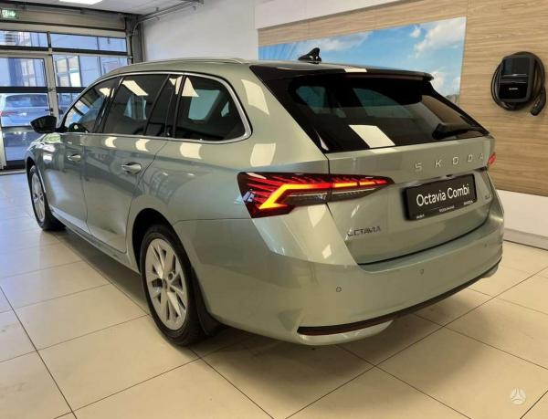 Green Skoda Octavia 2026 in Kaunas, with an engine capacity of 1.50 L and mileage of 5 thousand km for 31920 €, photo 8 on AUTOMOTO.COM.LV