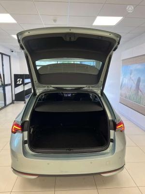 Green Skoda Octavia 2026 in Kaunas, with an engine capacity of 1.50 L and mileage of 5 thousand km for 31920 €, photo 29 on AUTOMOTO.COM.LV