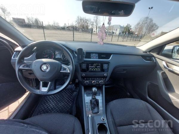 Grey Skoda Octavia 2016 in Jelgava, with an engine capacity of 1.80 L and mileage of 181 thousand km for 9500 €, photo 9 on AUTOMOTO.COM.LV