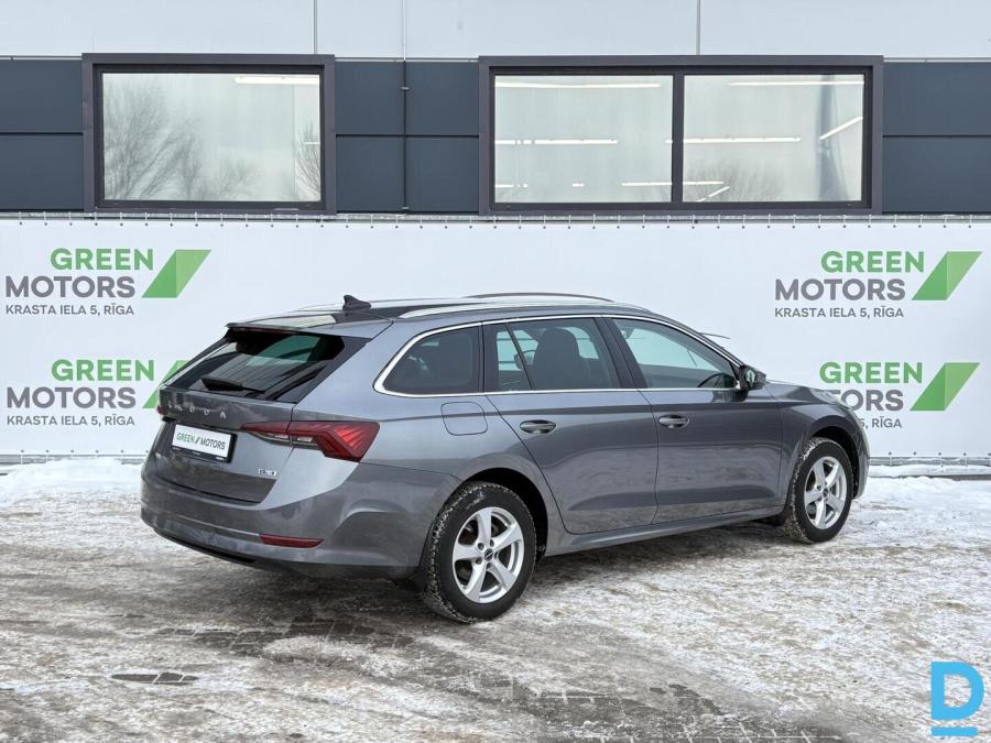 Pelēks Skoda Octavia 2022 Tukums, ar dzinēja tilpumu 1.50 L un nobraukumu 45 tūkst. km par 21900 €, foto 2 vietnē AUTOMOTO.COM.LV