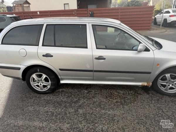 Pelēks Skoda Octavia 1999 Kauņa, ar dzinēja tilpumu 1.90 L un nobraukumu 499 tūkst. km par 999 €, foto 4 vietnē AUTOMOTO.COM.LV