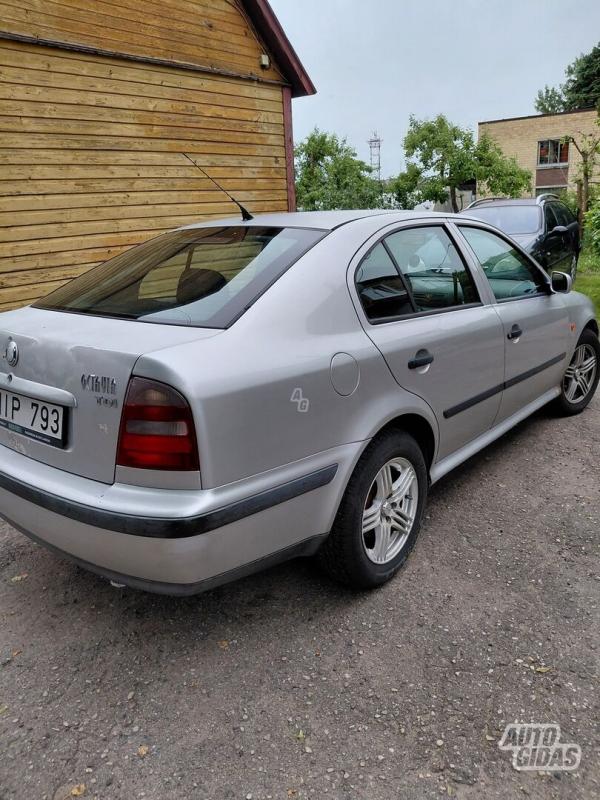Grey Skoda Octavia 2000 in Panevezys, with an engine capacity of 1.90 L and mileage of 376 thousand km for 500 €, photo 8 on AUTOMOTO.COM.LV