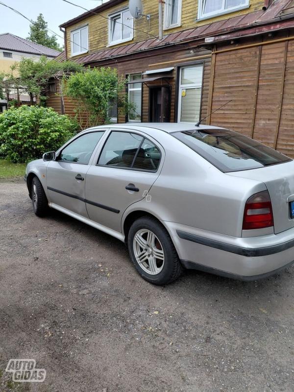 Grey Skoda Octavia 2000 in Panevezys, with an engine capacity of 1.90 L and mileage of 376 thousand km for 500 €, photo 9 on AUTOMOTO.COM.LV