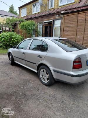 Grey Skoda Octavia 2000 in Panevezys, with an engine capacity of 1.90 L and mileage of 376 thousand km for 500 €, photo 10 on AUTOMOTO.COM.LV