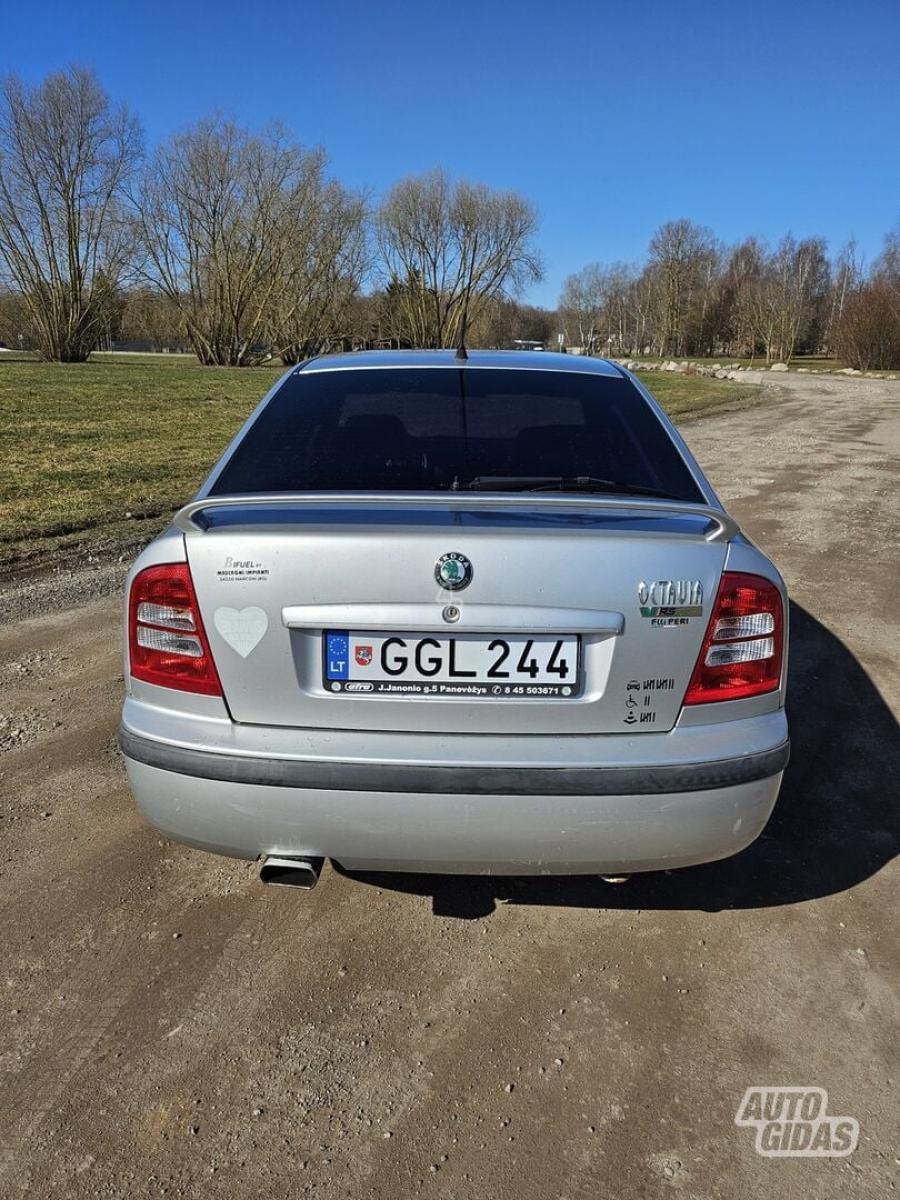 Pelēks Skoda Octavia 2002 Panevēža, ar dzinēja tilpumu 1.80 L un nobraukumu 220 tūkst. km par 5000 €, foto 6 vietnē AUTOMOTO.COM.LV