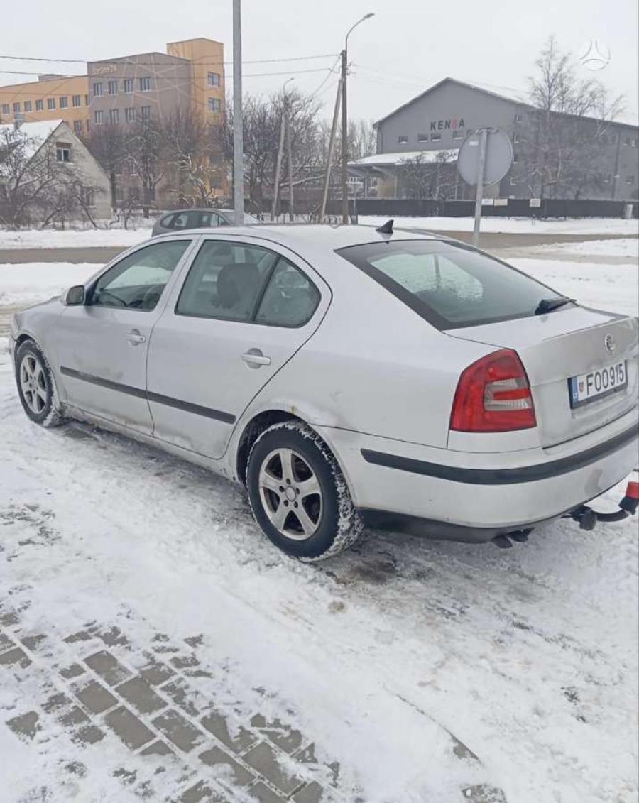 Pelēks Skoda Octavia 2004 Šauļi, ar dzinēja tilpumu 0.00 L un nobraukumu 389 tūkst. km par 550 €, foto 5 vietnē AUTOMOTO.COM.LV
