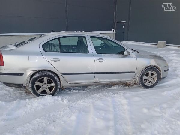 Pelēks Skoda Octavia 2004 Šauļi, ar dzinēja tilpumu 1.90 L un nobraukumu 389 tūkst. km par 750 €, foto 4 vietnē AUTOMOTO.COM.LV