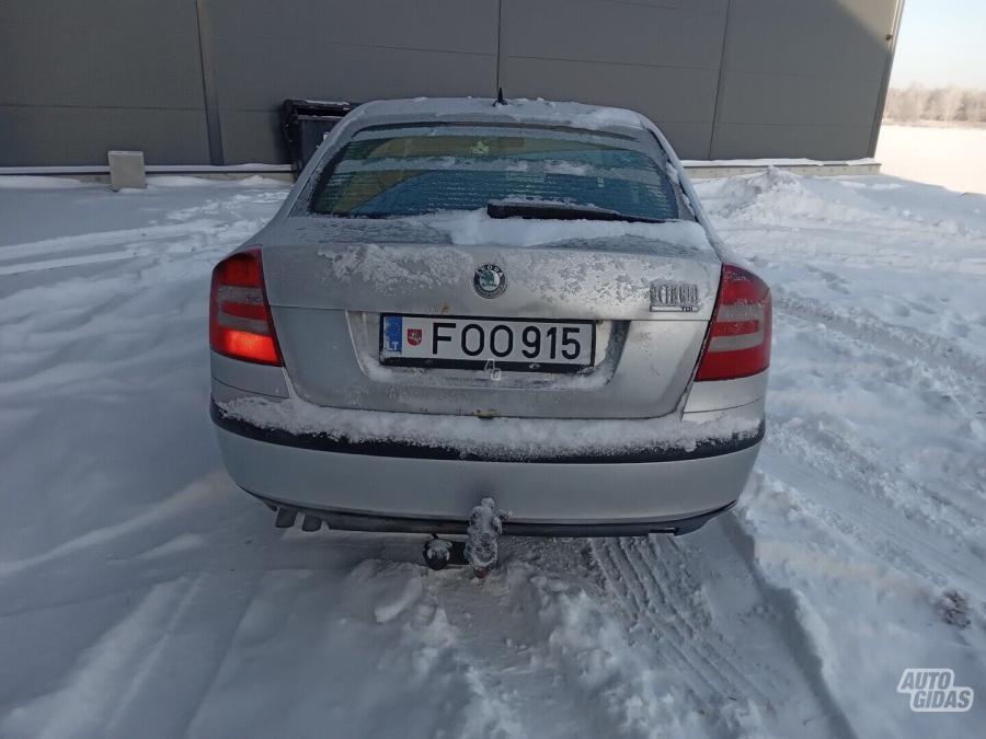Grey Skoda Octavia 2004 in Siauliai, with an engine capacity of 1.90 L and mileage of 389 thousand km for 750 €, photo 7 on AUTOMOTO.COM.LV