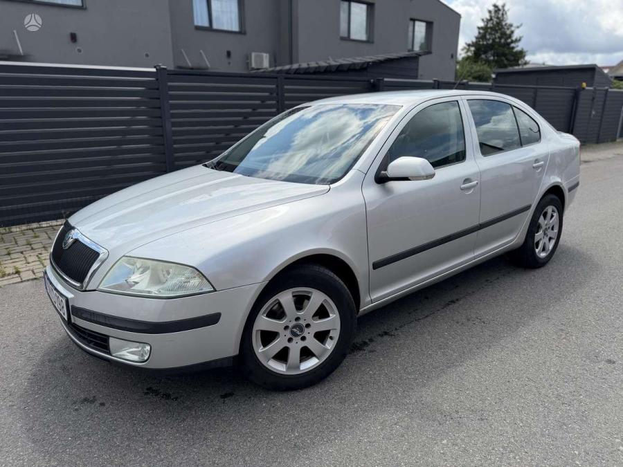 Pelēks Skoda Octavia 2004 Kauņa, ar dzinēja tilpumu 1.90 L un nobraukumu 342 tūkst. km par 1590 €, foto 3 vietnē AUTOMOTO.COM.LV