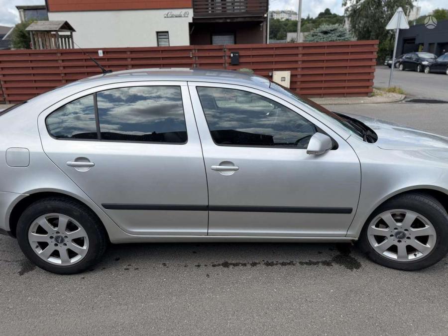 Pelēks Skoda Octavia 2004 Kauņa, ar dzinēja tilpumu 1.90 L un nobraukumu 342 tūkst. km par 1590 €, foto 7 vietnē AUTOMOTO.COM.LV