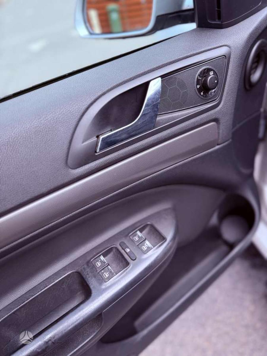 Pelēks Skoda Octavia 2004 Kauņa, ar dzinēja tilpumu 1.90 L un nobraukumu 342 tūkst. km par 1590 €, foto 18 vietnē AUTOMOTO.COM.LV