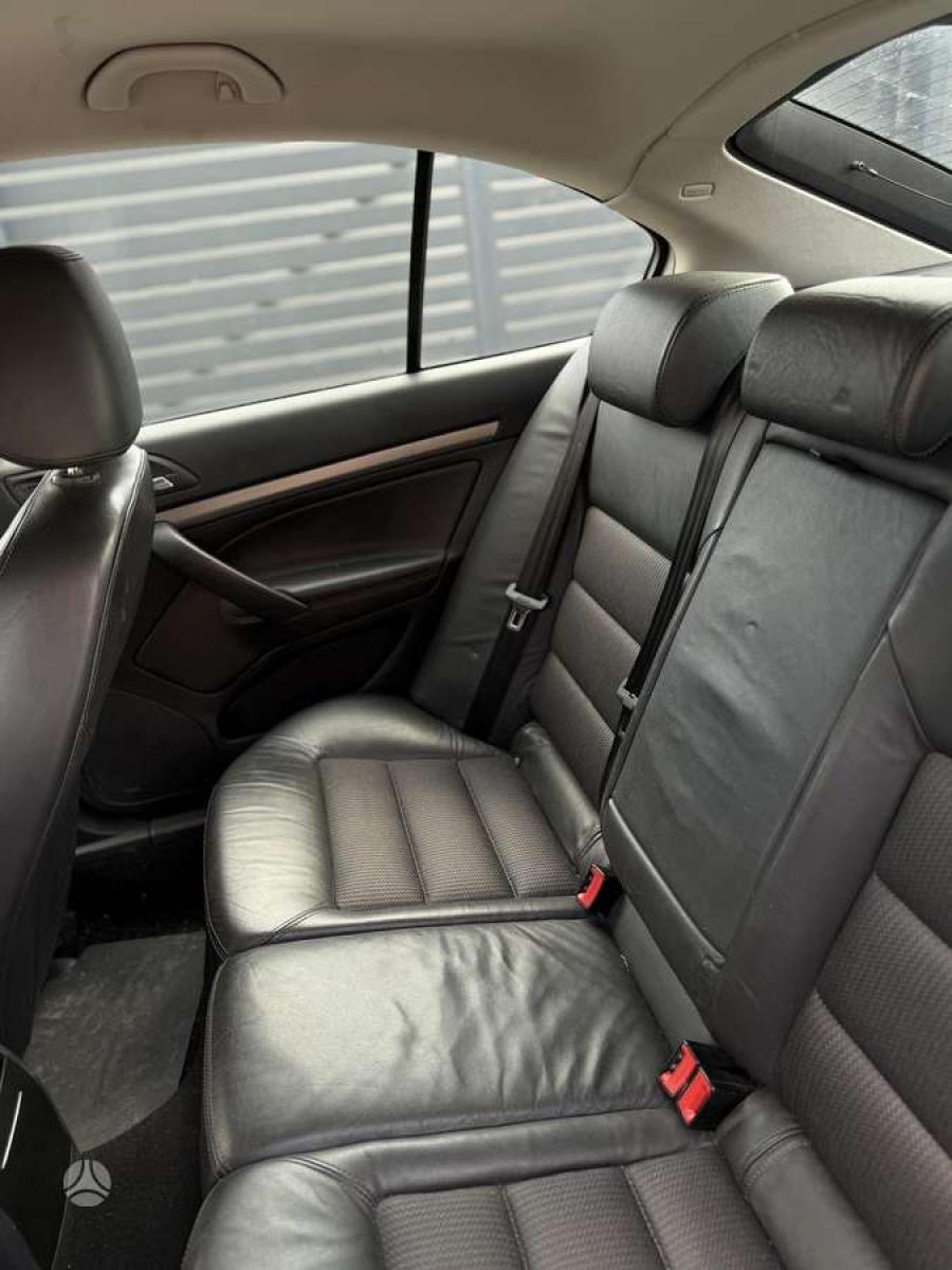 Pelēks Skoda Octavia 2004 Kauņa, ar dzinēja tilpumu 1.90 L un nobraukumu 342 tūkst. km par 1590 €, foto 22 vietnē AUTOMOTO.COM.LV