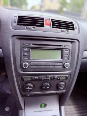 Pelēks Skoda Octavia 2004 Kauņa, ar dzinēja tilpumu 1.90 L un nobraukumu 342 tūkst. km par 1590 €, foto 26 vietnē AUTOMOTO.COM.LV