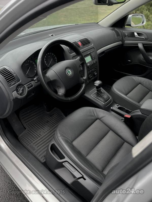 Grey Skoda Octavia 2005 in Kuressaare, with an engine capacity of 1.90 L and mileage of 167 thousand km for 4490 €, photo 11 on AUTOMOTO.COM.LV
