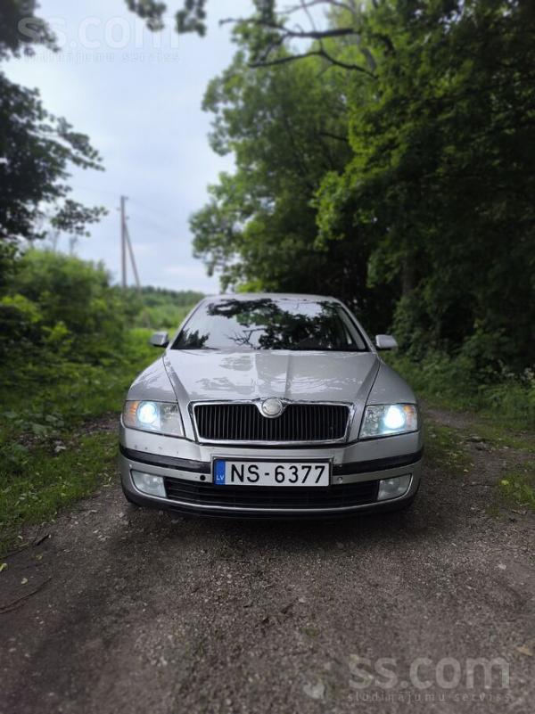 Pelēks Skoda Octavia 2005 Madona, ar dzinēja tilpumu 1.90 L un nobraukumu 420 tūkst. km par 1600 €, foto 1 vietnē AUTOMOTO.COM.LV
